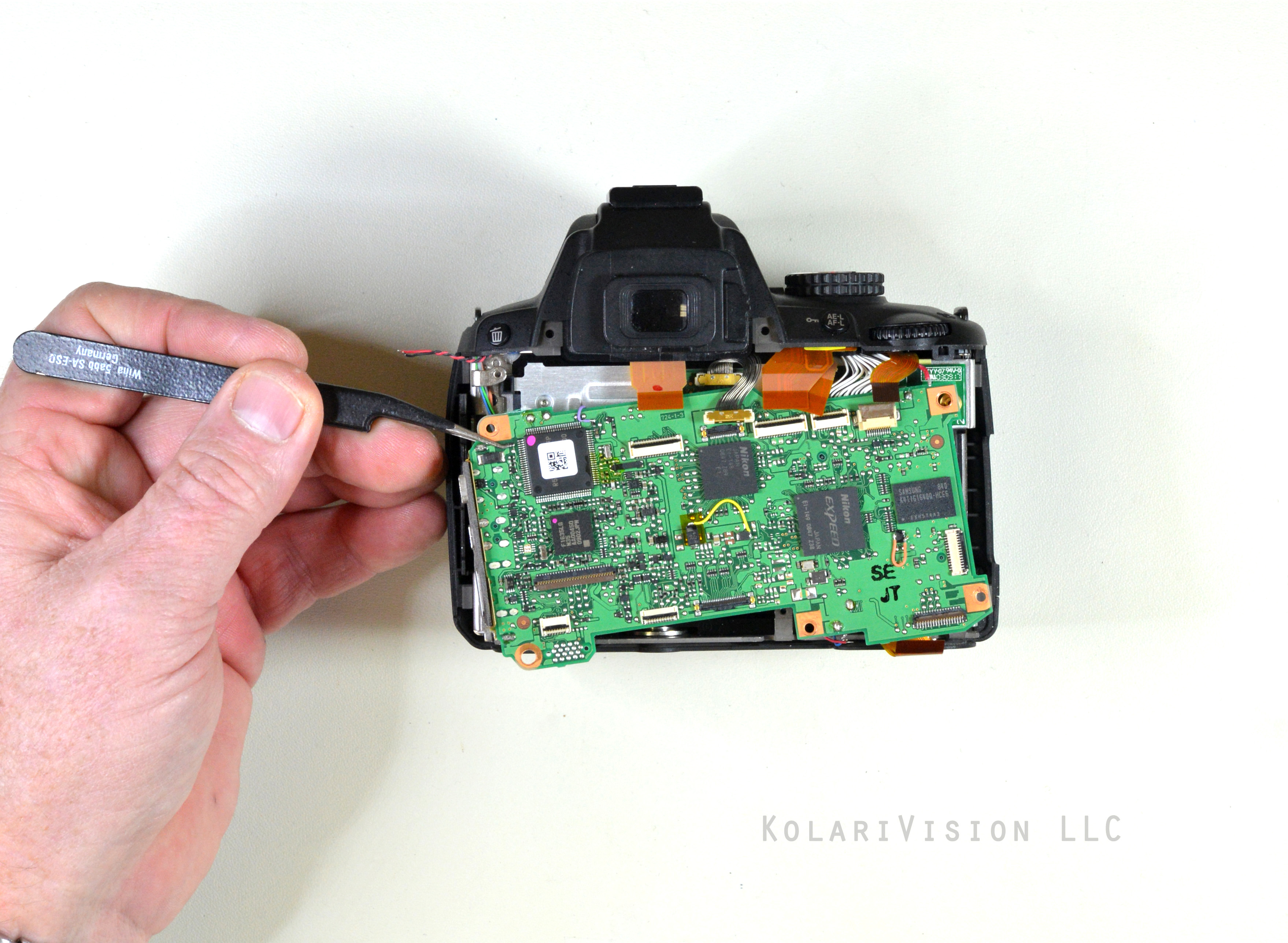 Nikon D5000 Infrared Conversion DIY Tutorial and Disassembly Guide