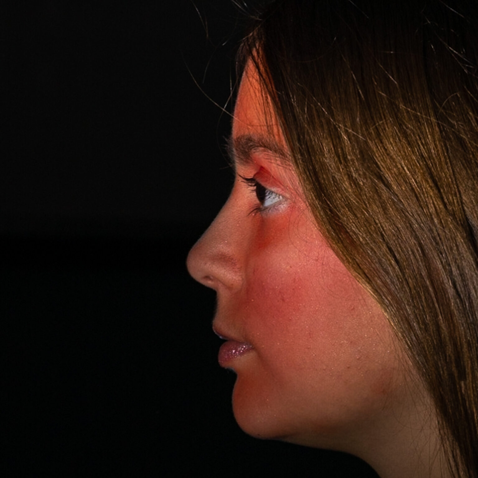 Portrait in red – Kolari Vision